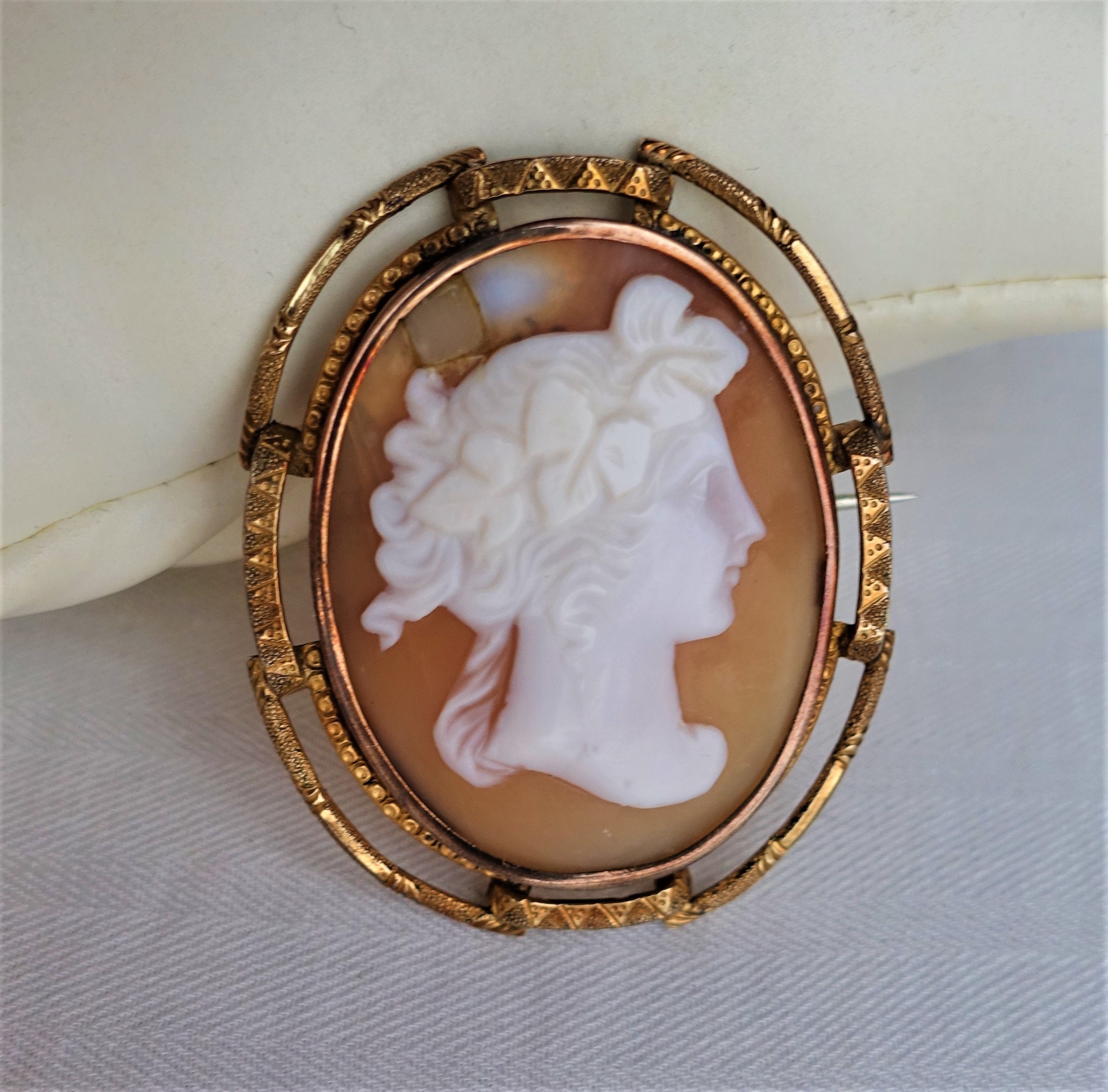 Antique Victorian Cameo Brooch 8 Karat Gold Romanticgift for Her 1800s ...