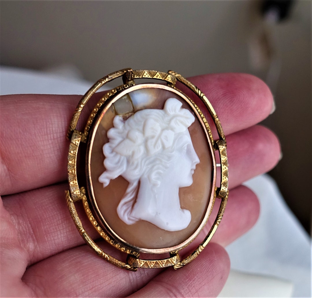 Broche camée victorienne ancienne en or 8 carats cadeau romantique pour elle, art de collection ...