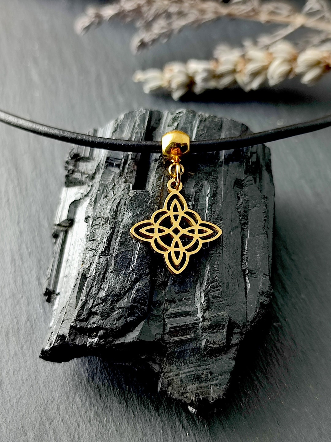 SIMBOLIKS | Witch's Knot. Golden Stainless Steel, Spells, Witchcraft ...
