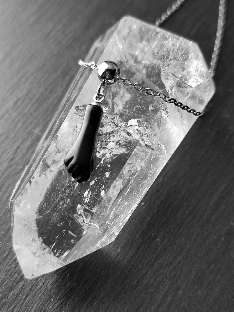 SIMBOLIKS Amuleto Higa, Mano Puño Negro, collar Higa negra, Colgante ...