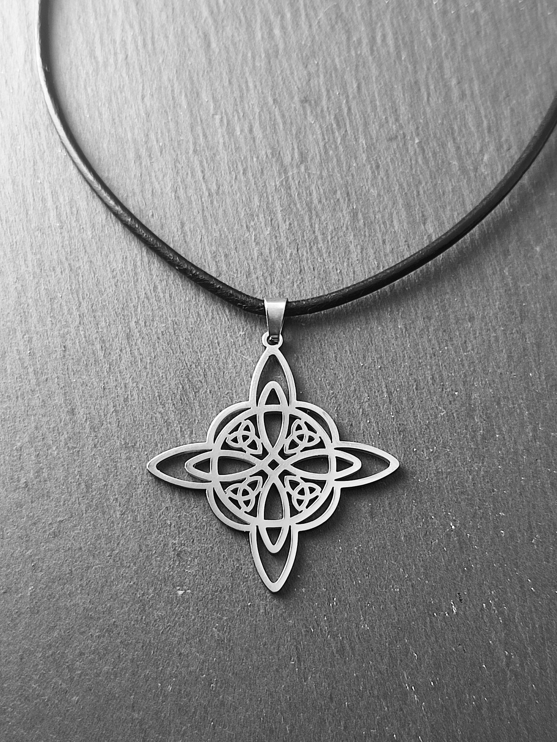 SIMBOLIKS Stainless Steel Witch's Knot Spells - Etsy