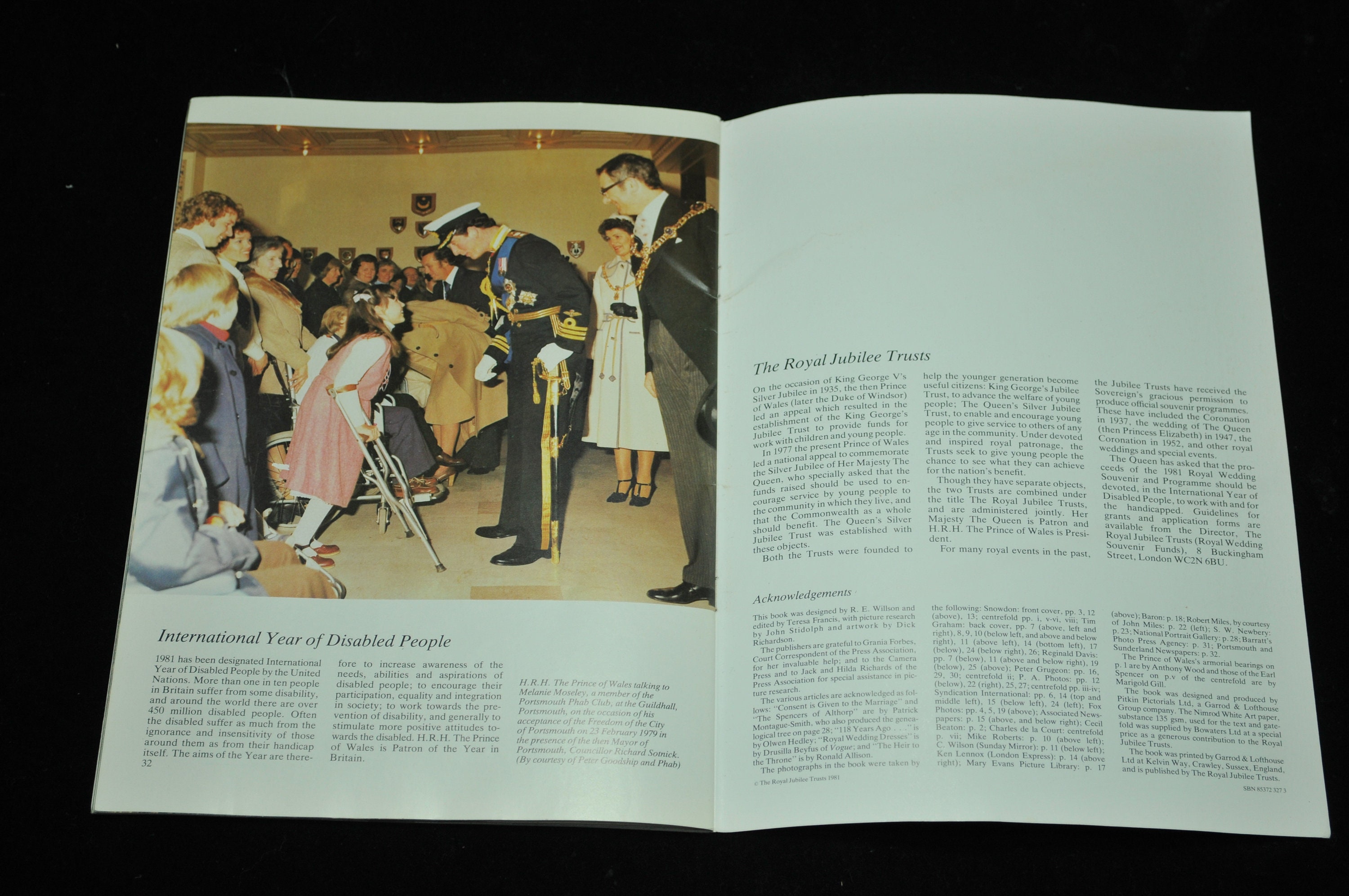 The Royal Jubilee THE ROYAL WEDDING Official Souvenir the Official ...