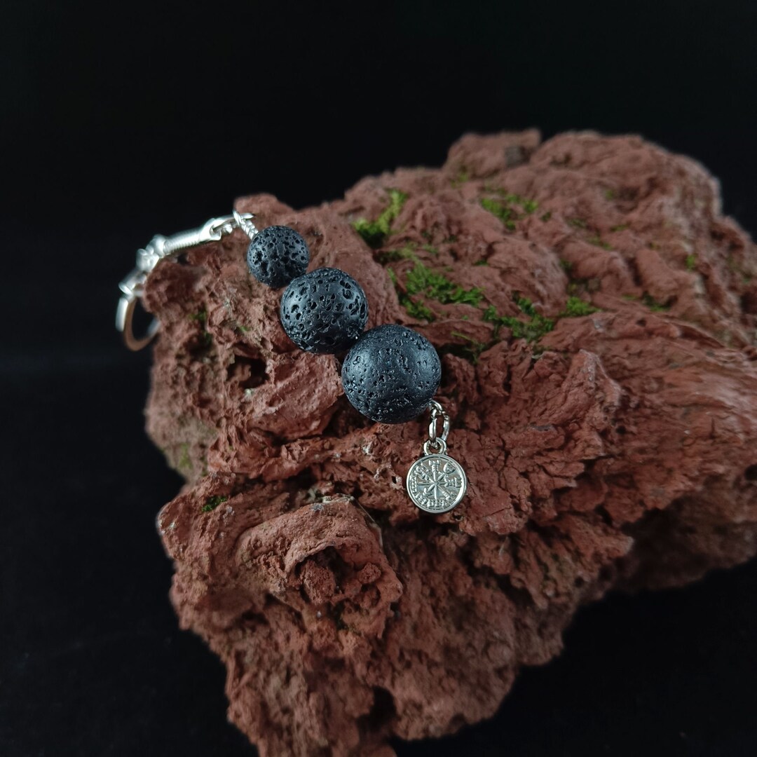 Vegvisir Lava Keychain With Inlay and Icelandic Sheep's Wool - Etsy