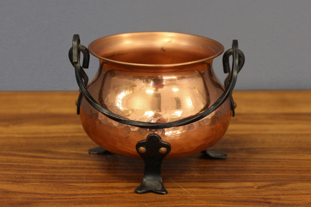 Copper Hammered Vessel With Handle. Vintage Copper Cauldron With Iron ...