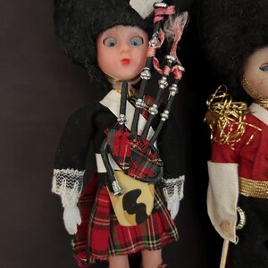 The King's Guard; Queen's Guard Souvenir Dolls; British Royal Palace ...