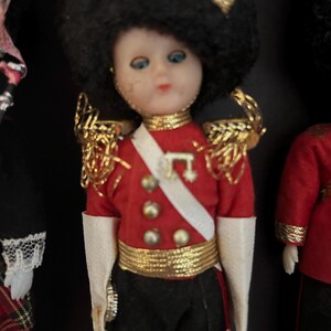 The King's Guard; Queen's Guard Souvenir Dolls; British Royal Palace ...