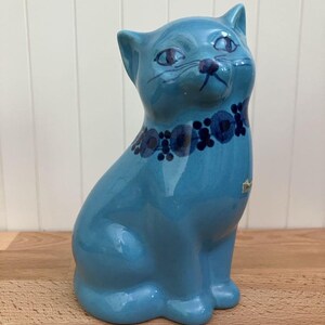 Vintage Blue Porcelain Cat Figurine / 1970s Guldkroken Hjo Märta ...