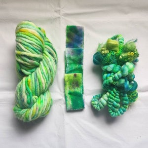 Hand Spun Yarn, Fibre Kit, Chunky Yarn, Hand Dyed Fibre, Velvet Ribbon ...
