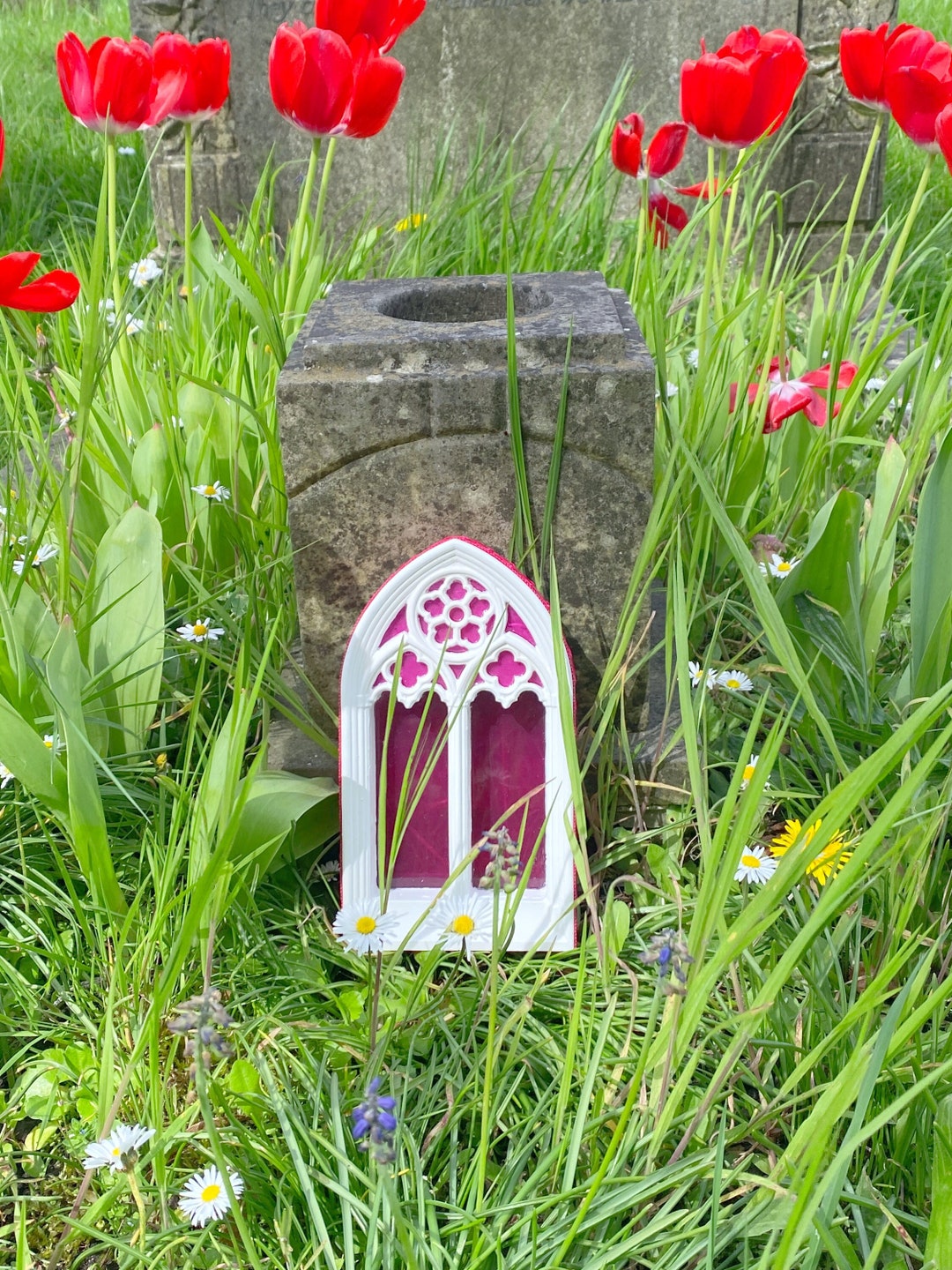 Hot Pink Gothic Ornate Cathedral/church Window Decoration Sculpture Sun ...