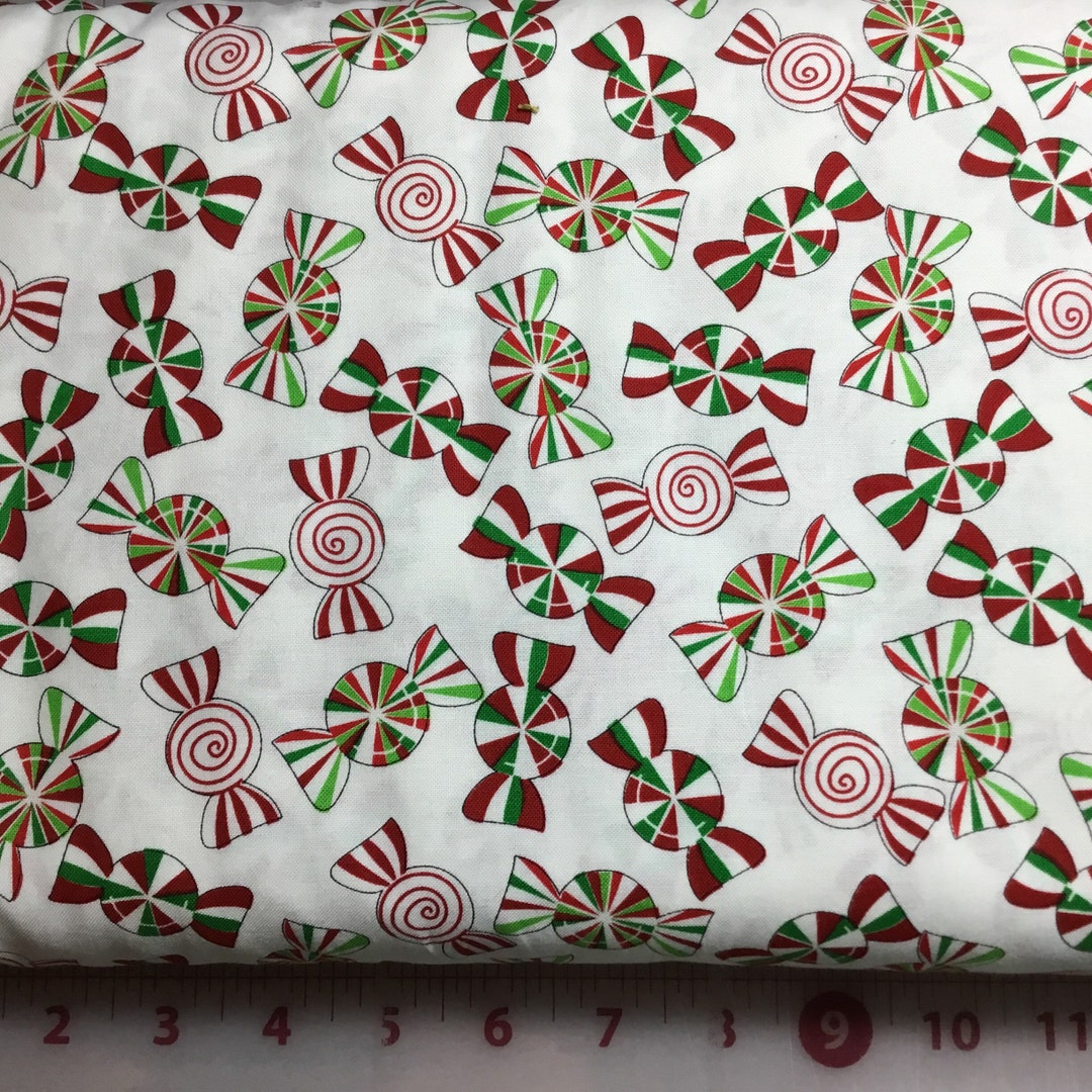 Precut 3/4 Yard Peppermint Candies on White 8393-09 From Holiday Cheer ...
