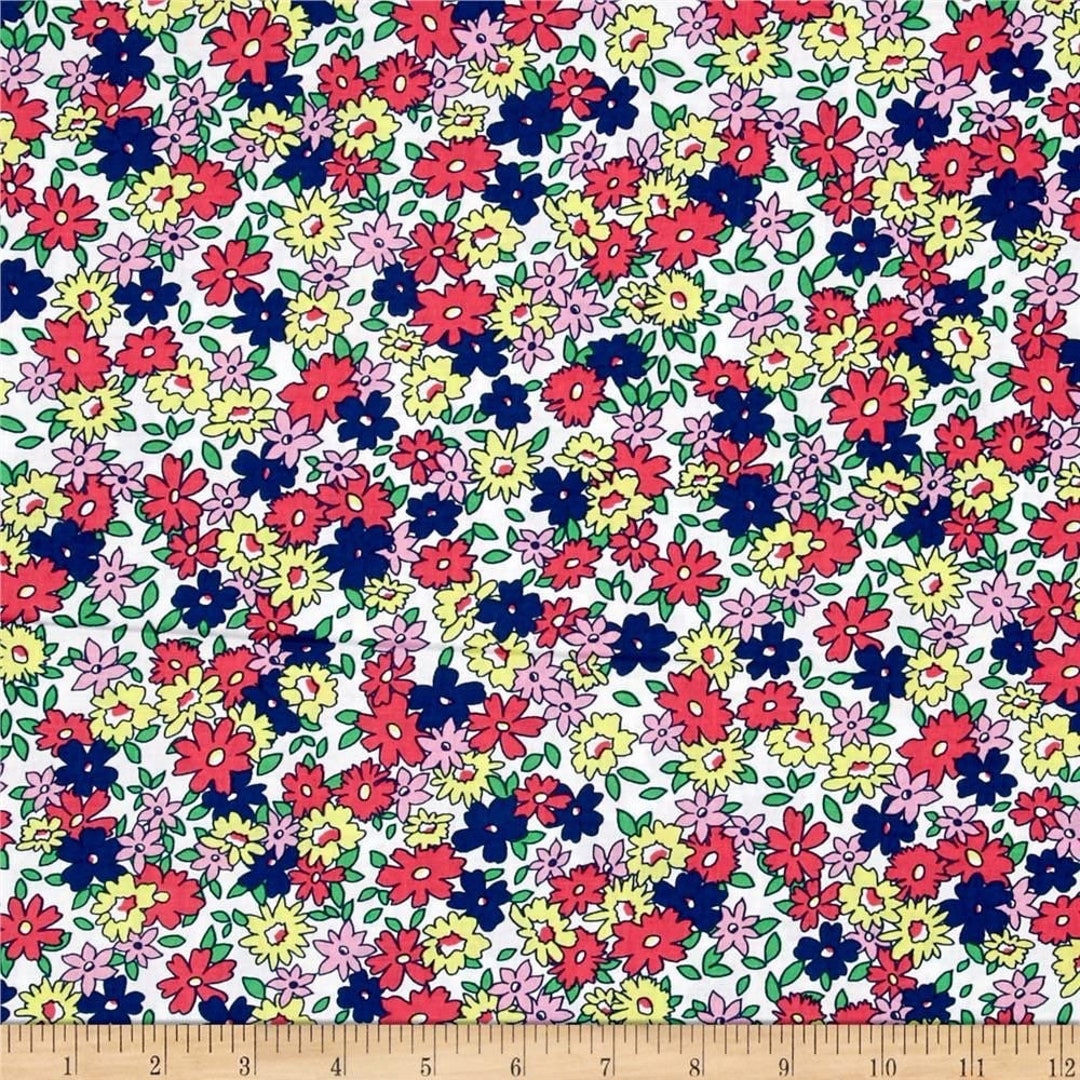 Ditzy Flowers on White Background 08369-09 From Kanvas Bahama - Etsy