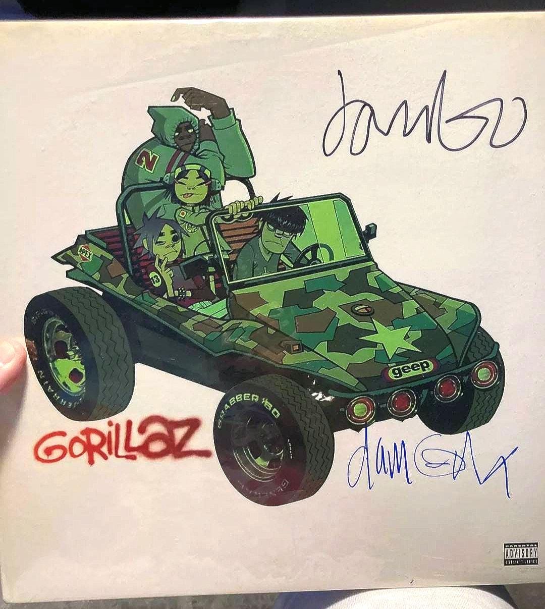 Autographed Gorillaz by Gorillaz First Press Vintage Vinyl Record Album LP NM