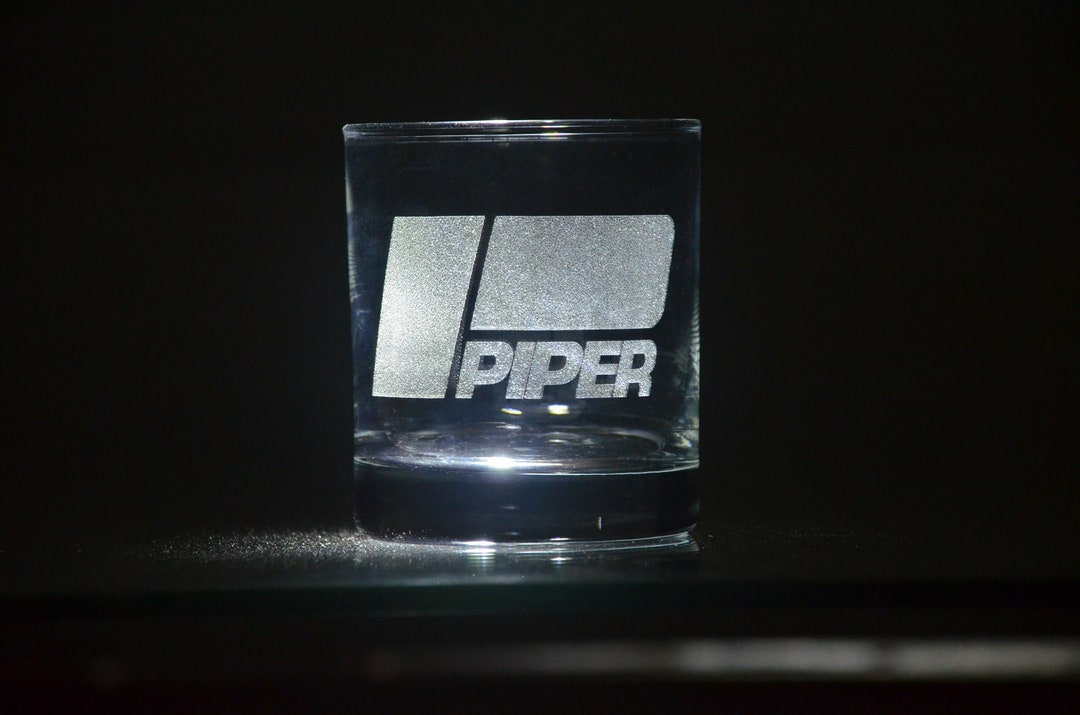Laser Engraved Piper Aircraft Logo on Glass - for Aviation Enthusiasts ...