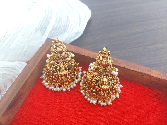 muttina jhumki gold