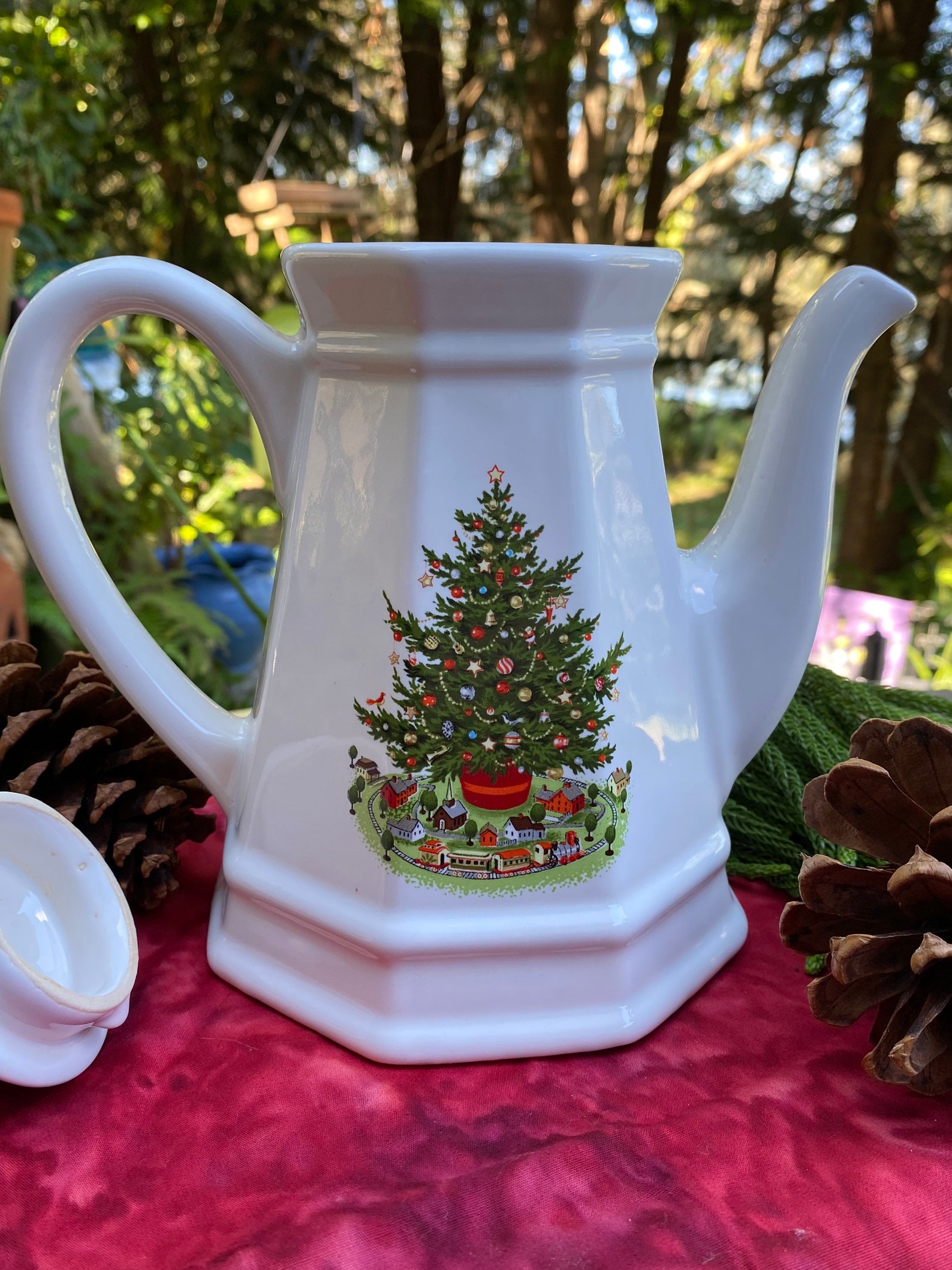 Christmas Heritage Beverage Server - Etsy