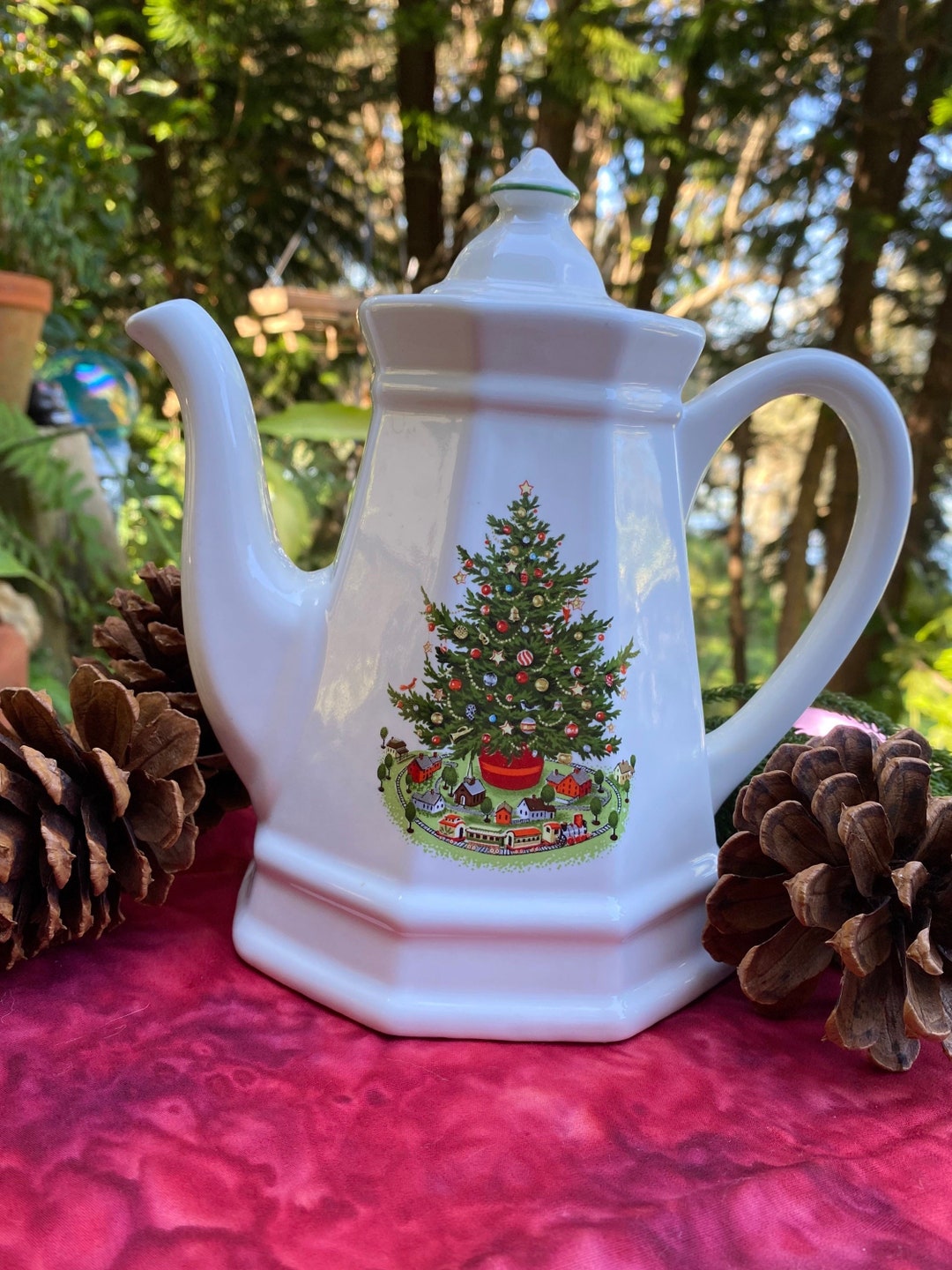 Christmas Heritage Beverage Server - Etsy