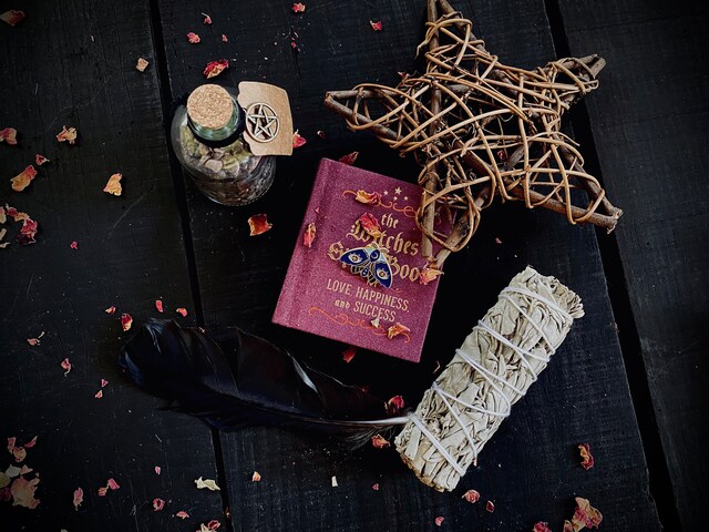 TheWitchFamiliar - Etsy