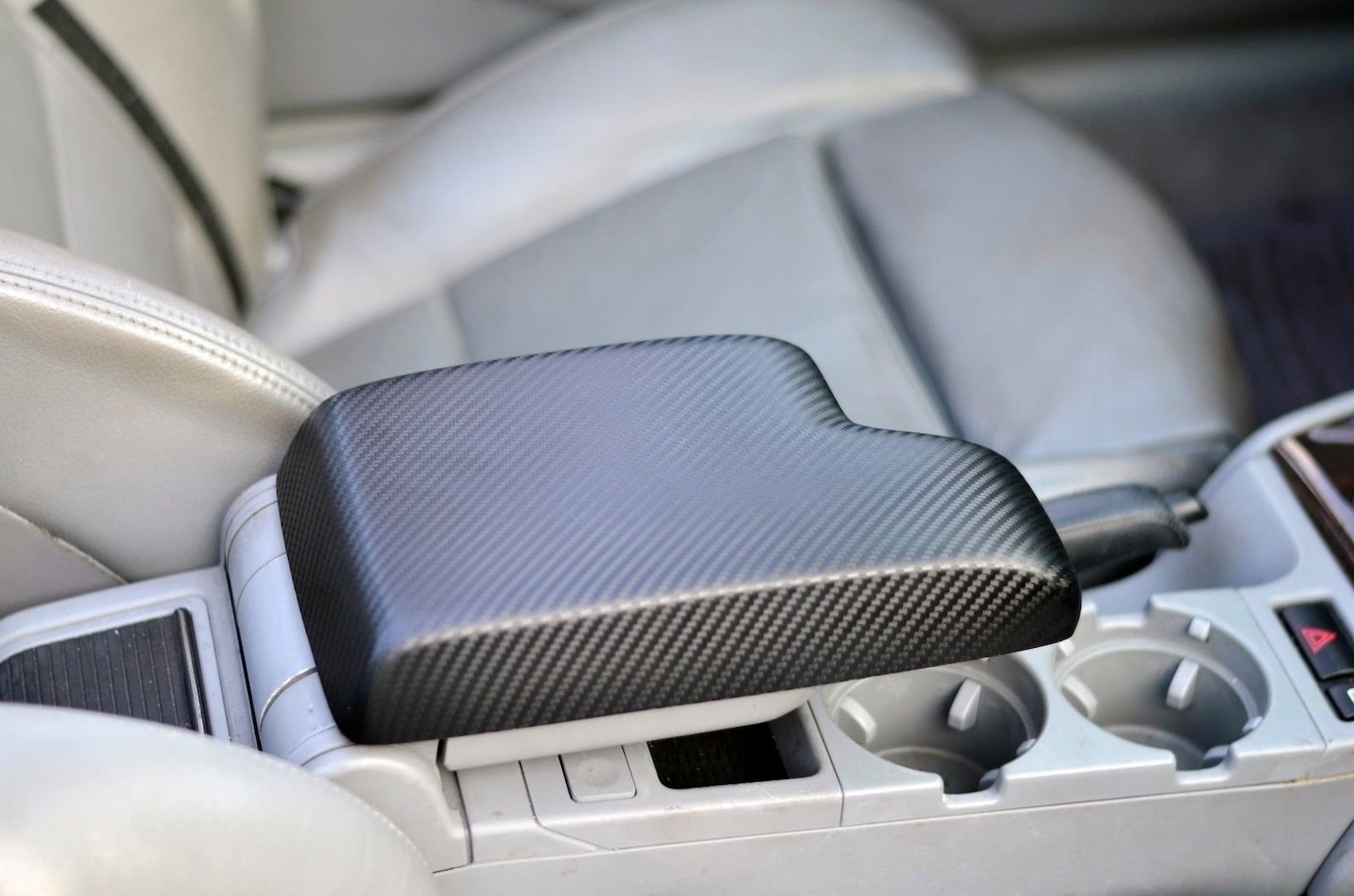 BMW E46 (1999-2006) Armrest/center Console Cover (black Carbon Fiber ...