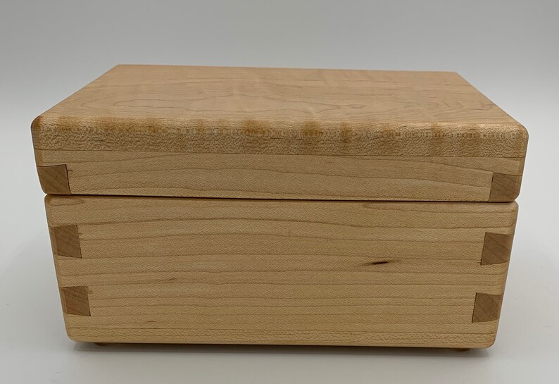 Maple Jewelry Box With a Curly Maple Top - Etsy