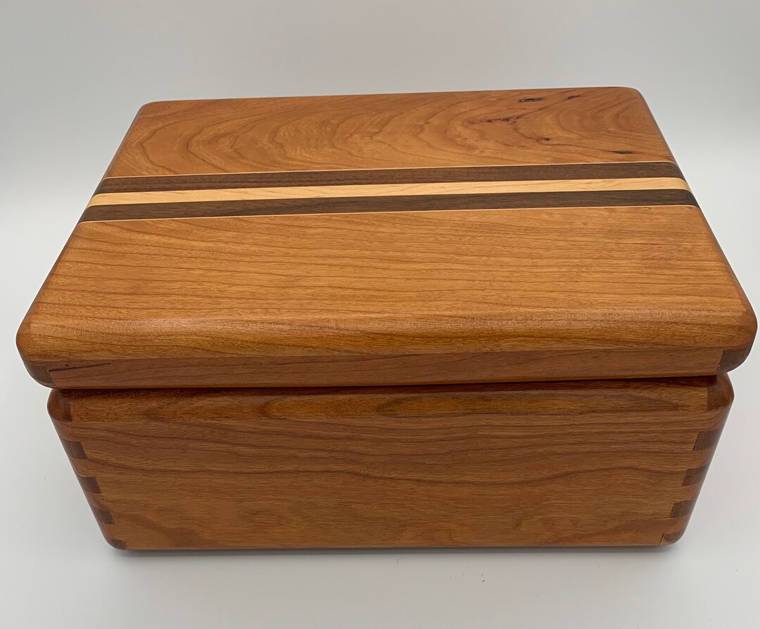 Jewelry Box With a Walnut and Maple Inlay - Etsy