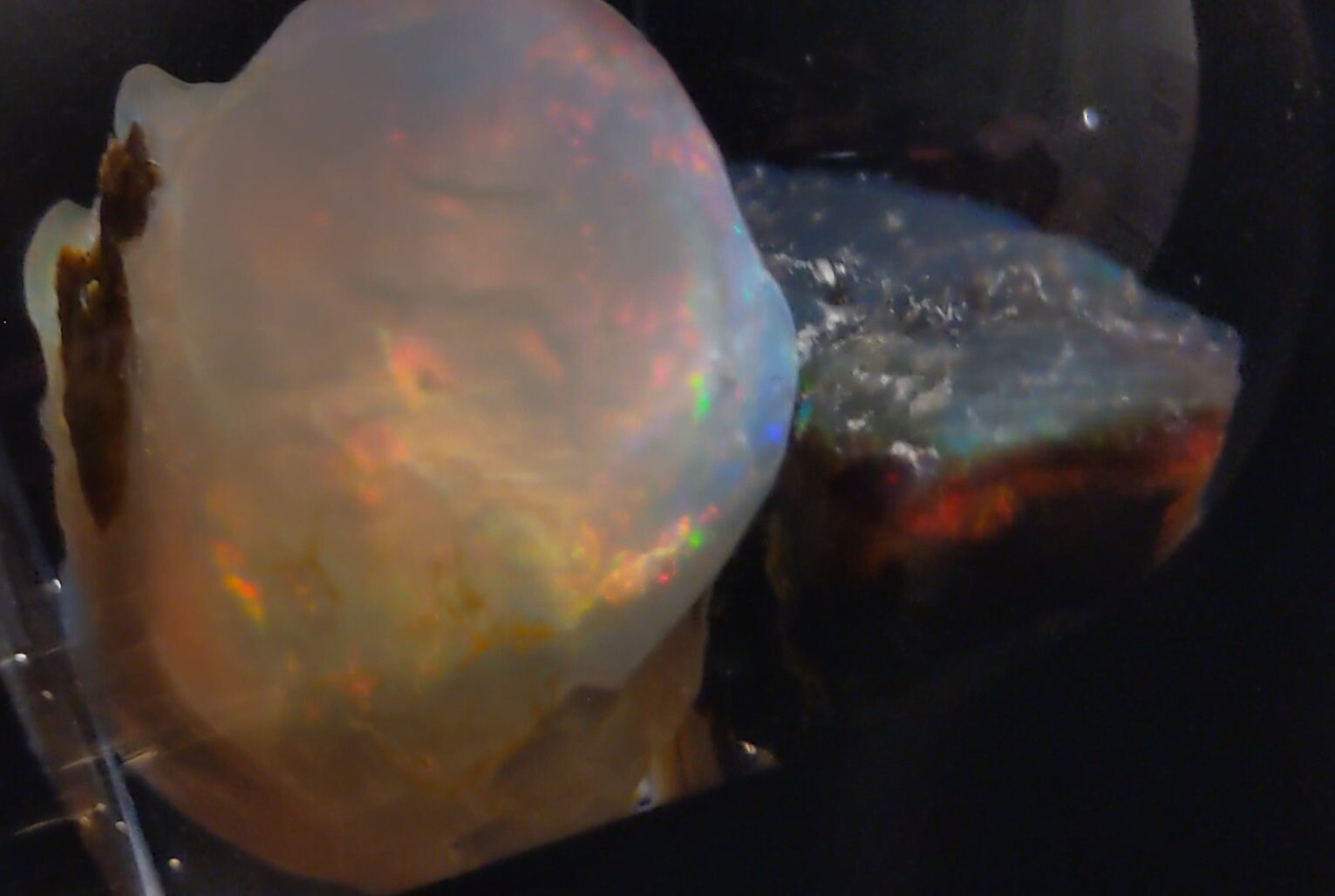 Number15 - Opal Specimen Display - Volcanic Crystal Opals - Contraluz ...