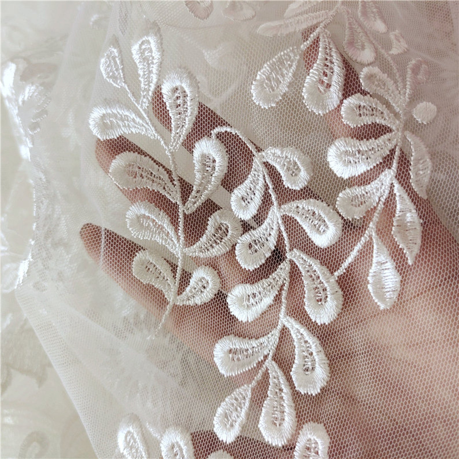 NEW ITEM ! Beautiful Embroidery Lace Fabric With Leaf&flower 51