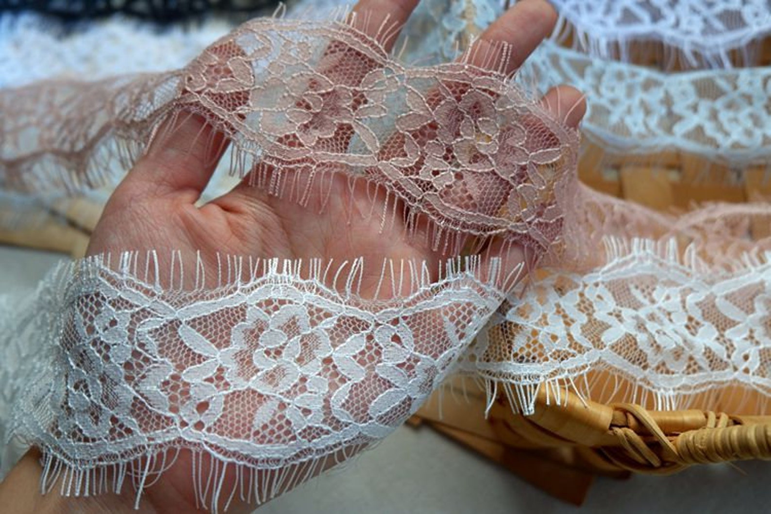 5 Colors Chantilly Lace Trim Eyelash Tassel Lace Trimming for | Etsy