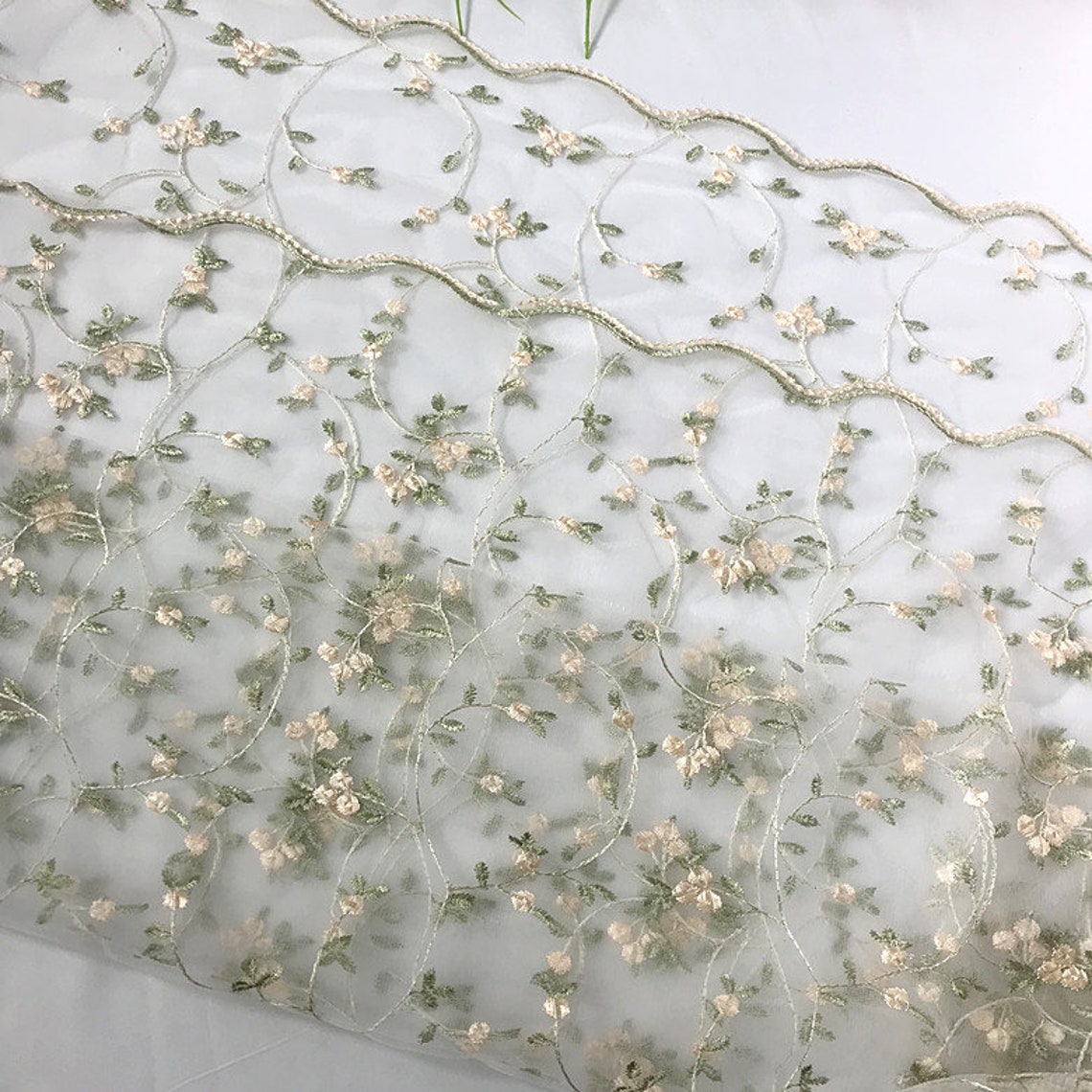 1 Yard Exquisite Green Flower Lace Fabric Floral Embroidered - Etsy