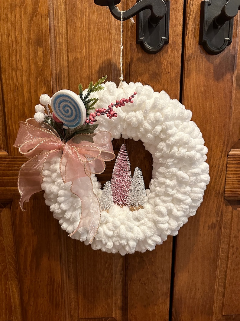 Candy Cane Forest Loop Yarn Wreaths - Etsy