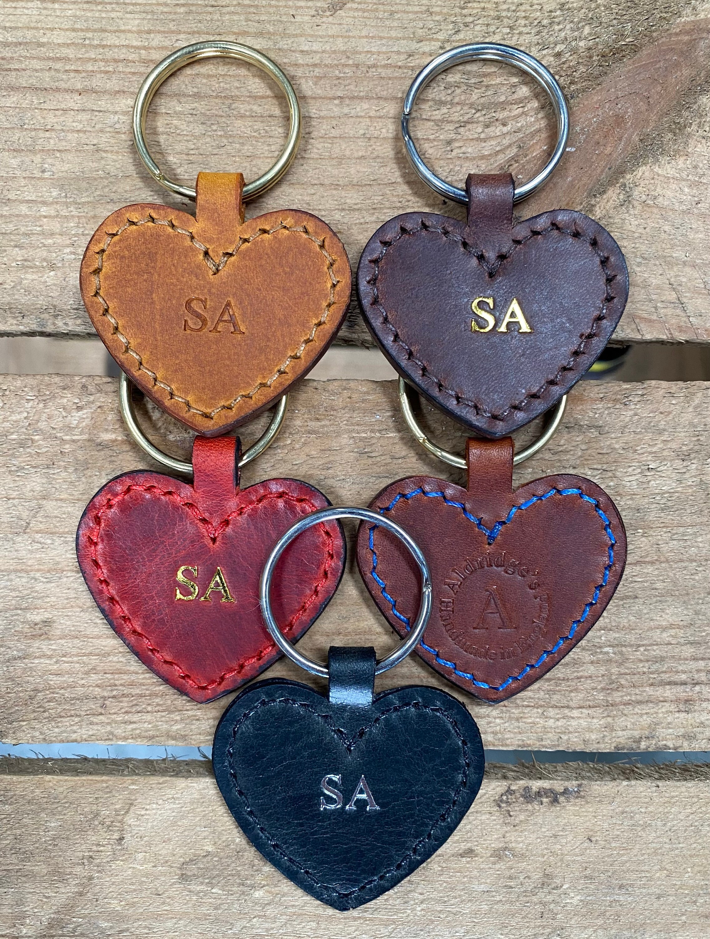 Llavero en forma de corazón de cuero personalizado hecho a - Etsy España