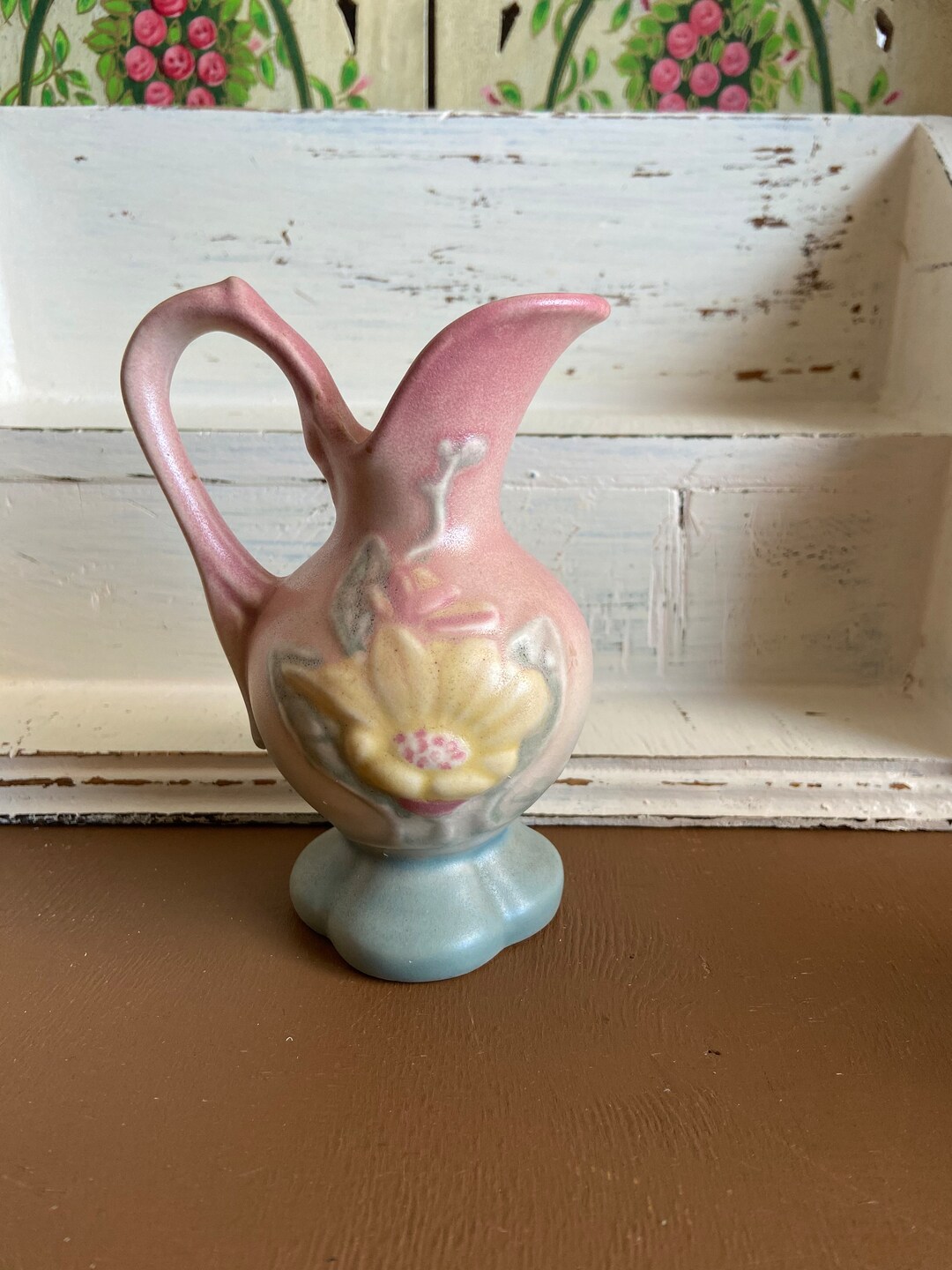 Vintage Hull Magnolia Ewer Vase - Etsy