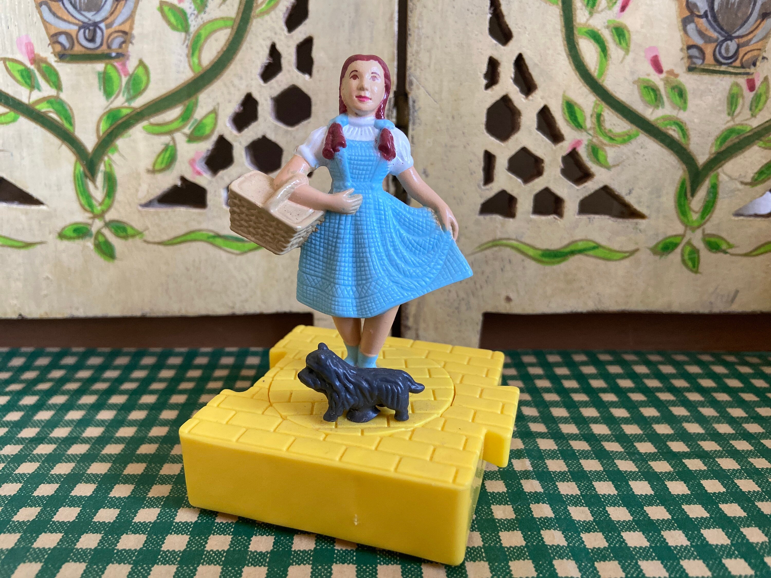 Plastic Toys Wizard Of Oz