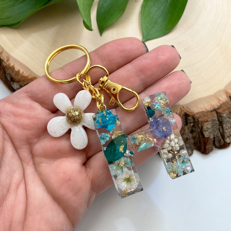 Resin Flower Keychain - Etsy