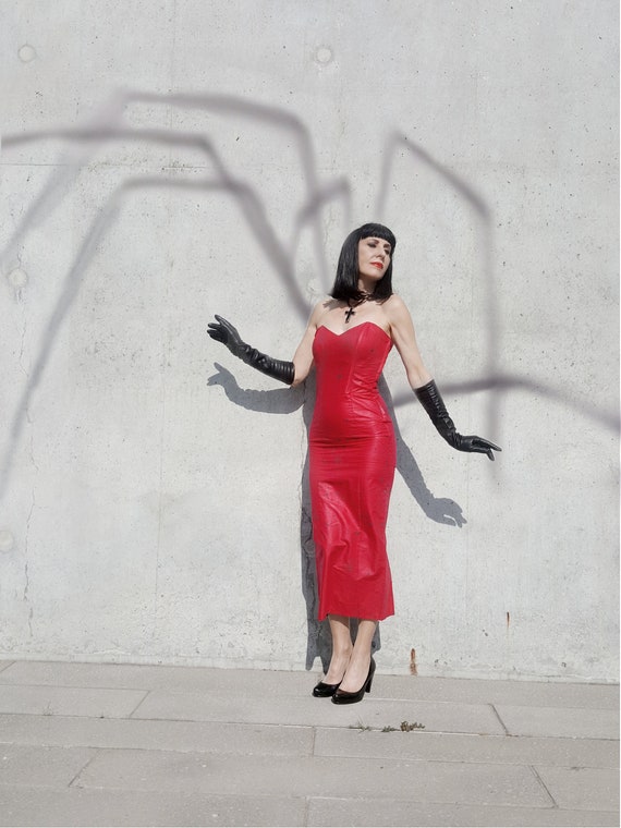 Vintage 1980s Sarah Whitworth Deadlier than The Male … - Gem