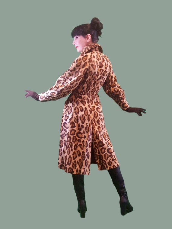 Sensational Jaguar animal print 1970s vintage Jaeger … - Gem