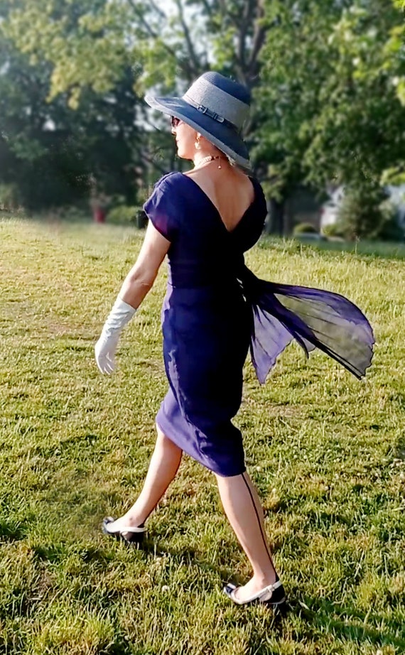 Gorgeous vintage 1960s dark cornflower blue 100% silk… - Gem