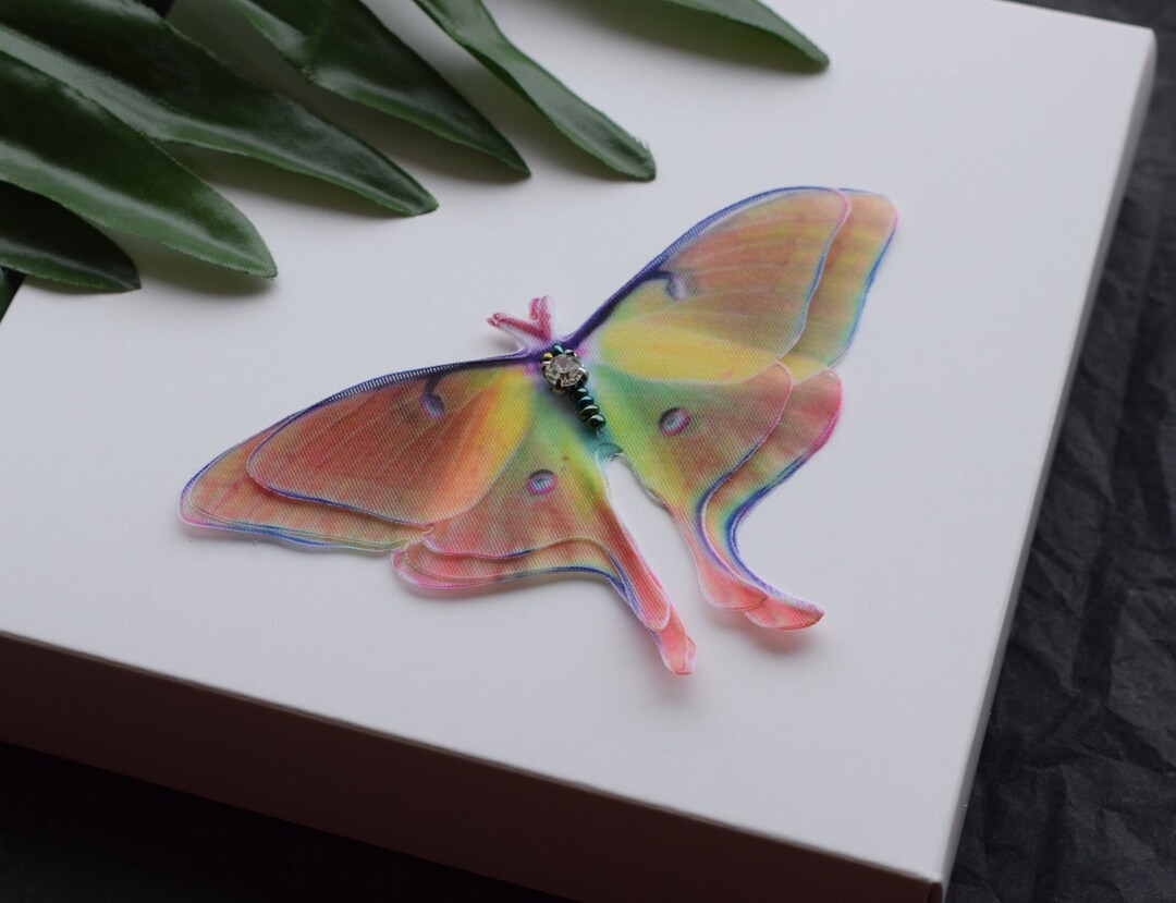 Silk Luna Moth Hair Clips With 3d Double-layer Wings - Hair Accessories ...