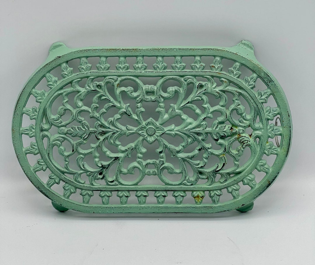 Vintage Cast Iron Oval Footed Trivet Hot Plate Stand Mint Green 10 X 6 ...
