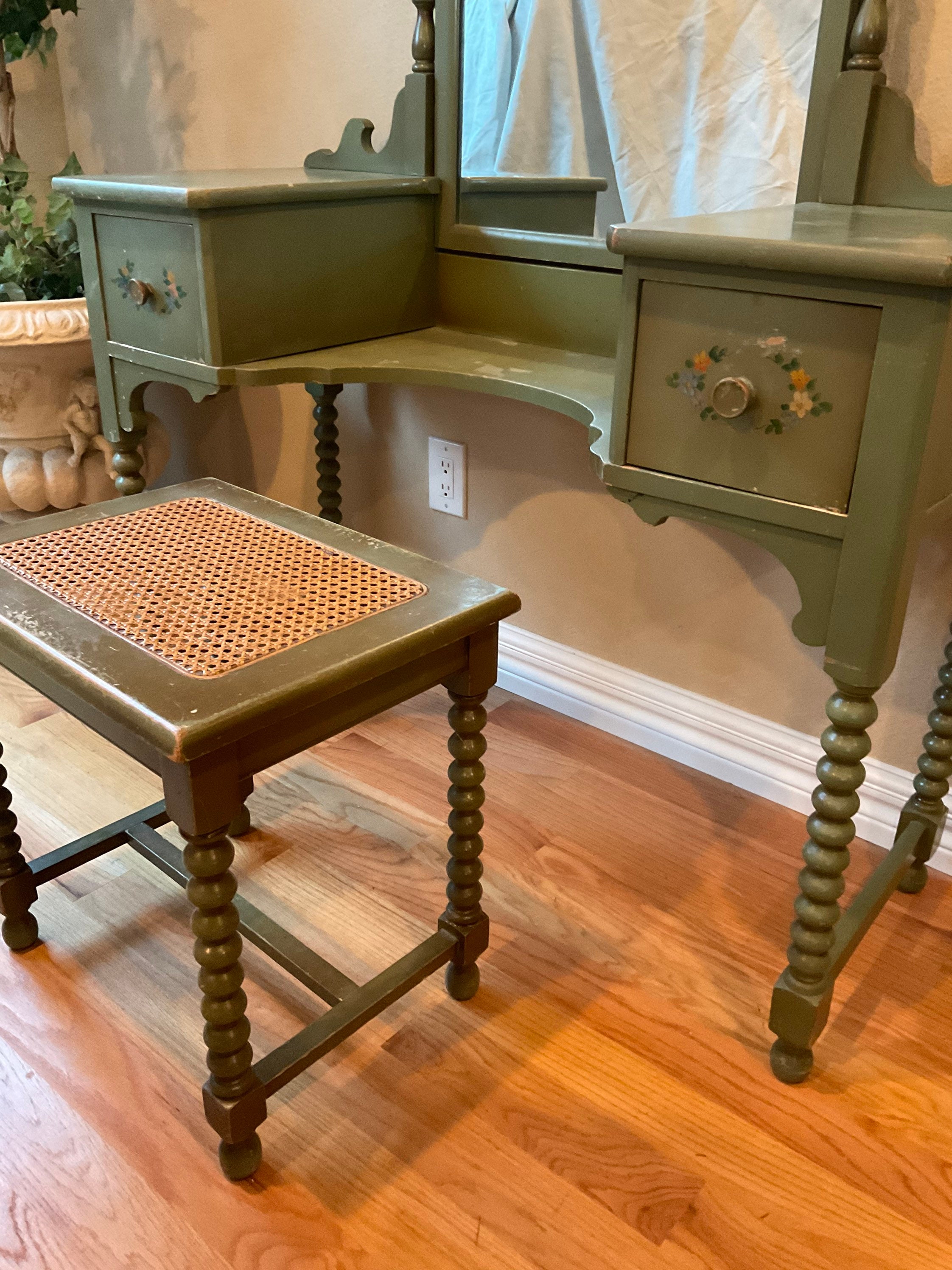 Antique Jenny Lind Vanity and Spindle Spool Bench - Etsy