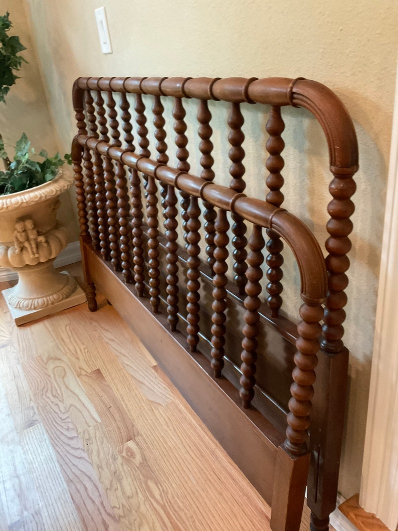 Vintage Heirloom Spindle Spool Bed Jenny-lind Bed Full Size - Etsy