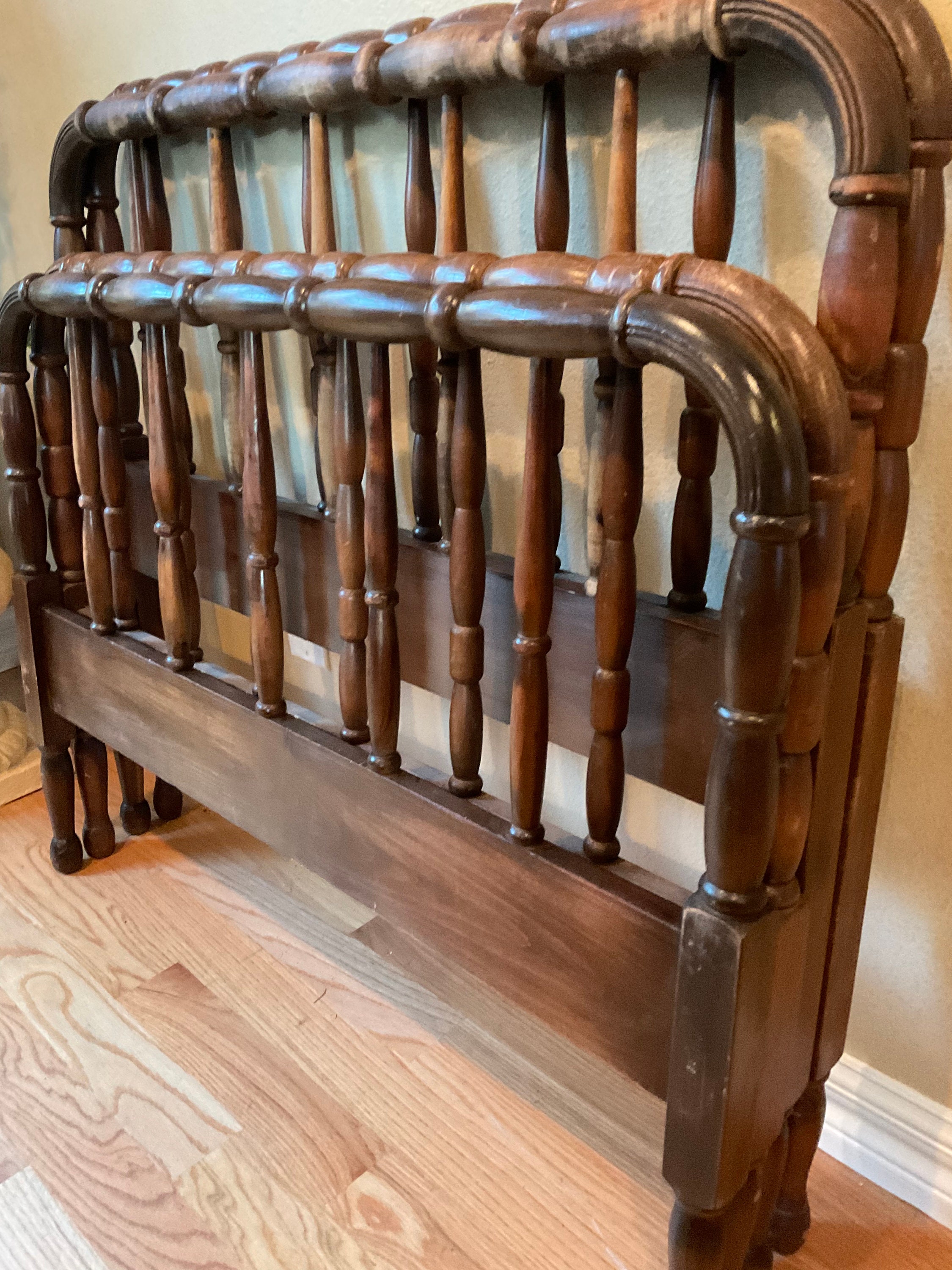 Pair of Vintage Jenny Lind Twin Size Bed Frames. Spindle Spool - Etsy