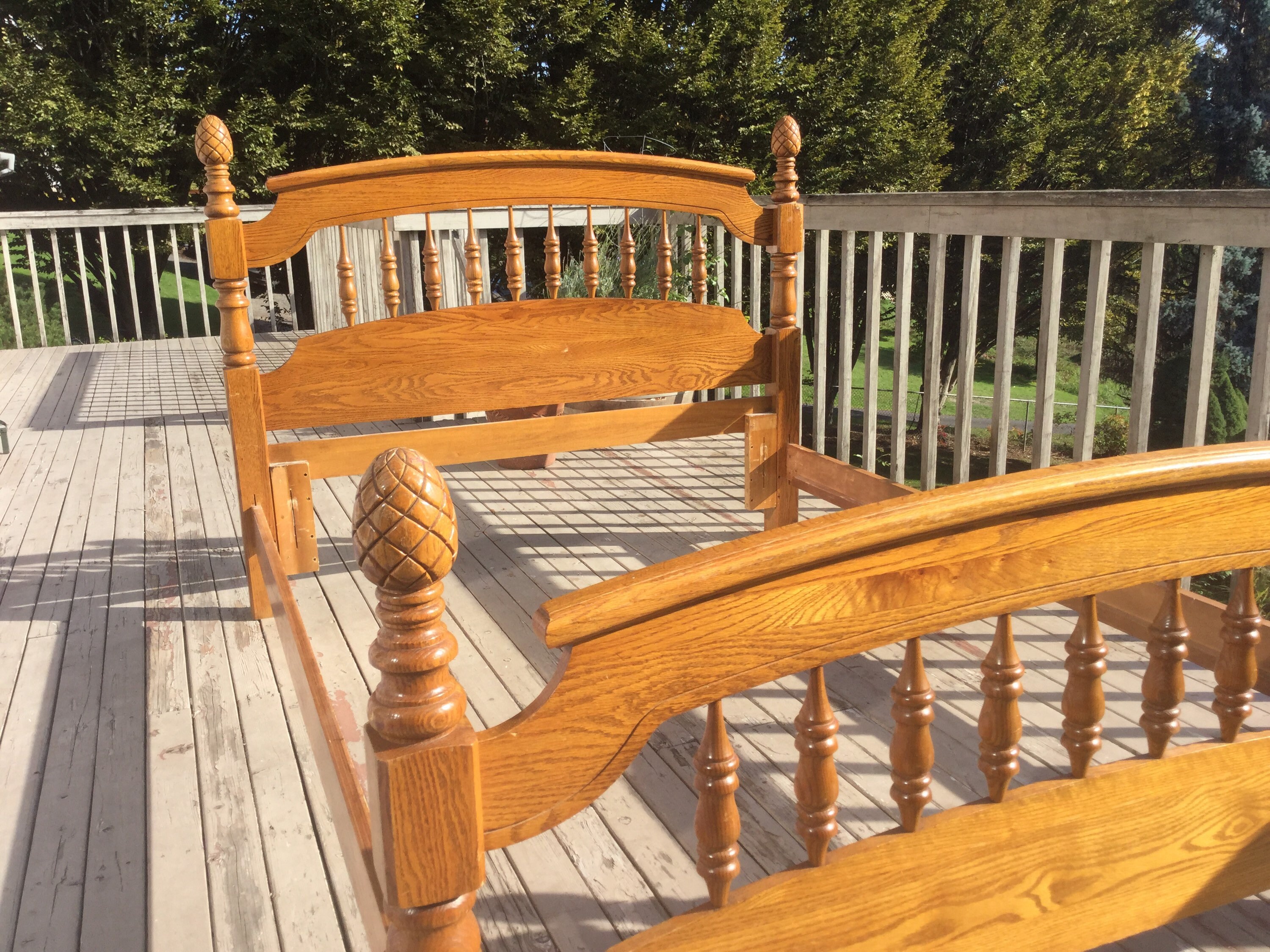 Vintage Spindle Spool Queen Size Bed Frame, Pineapple Bed , Modern ...