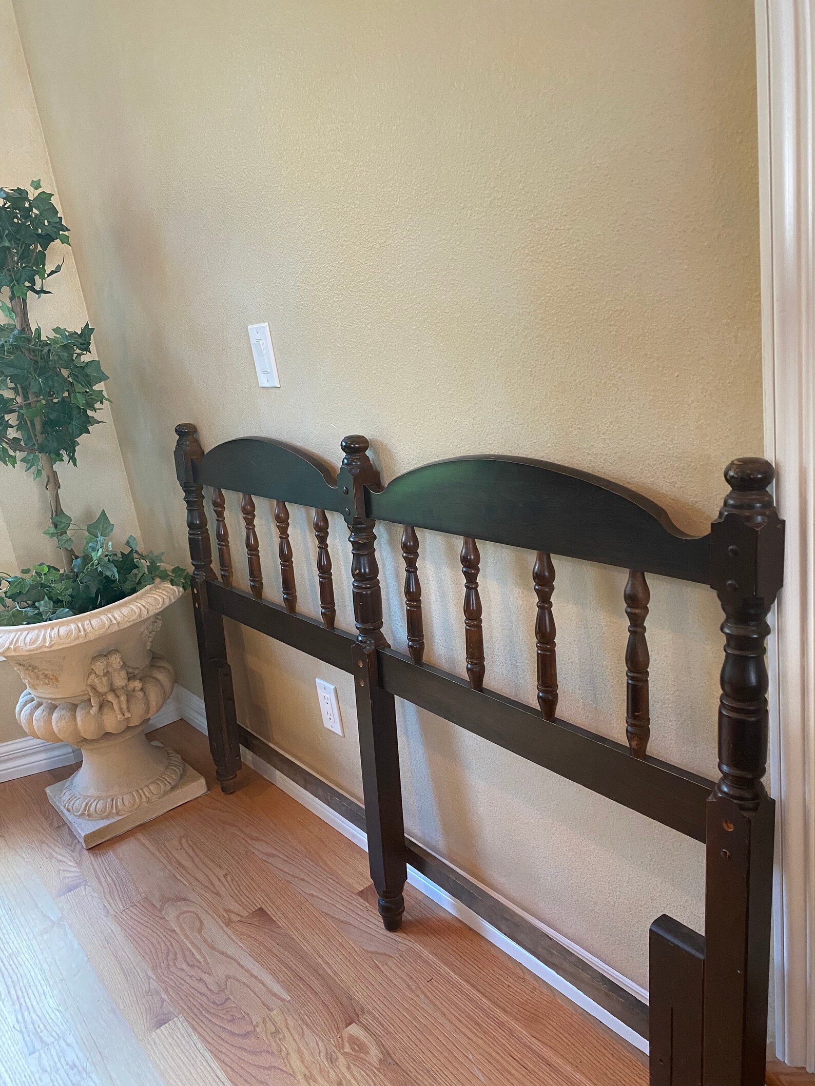 Vintage Jenny Lind Spindle Spool Headboard for Full/queen Bed - Etsy