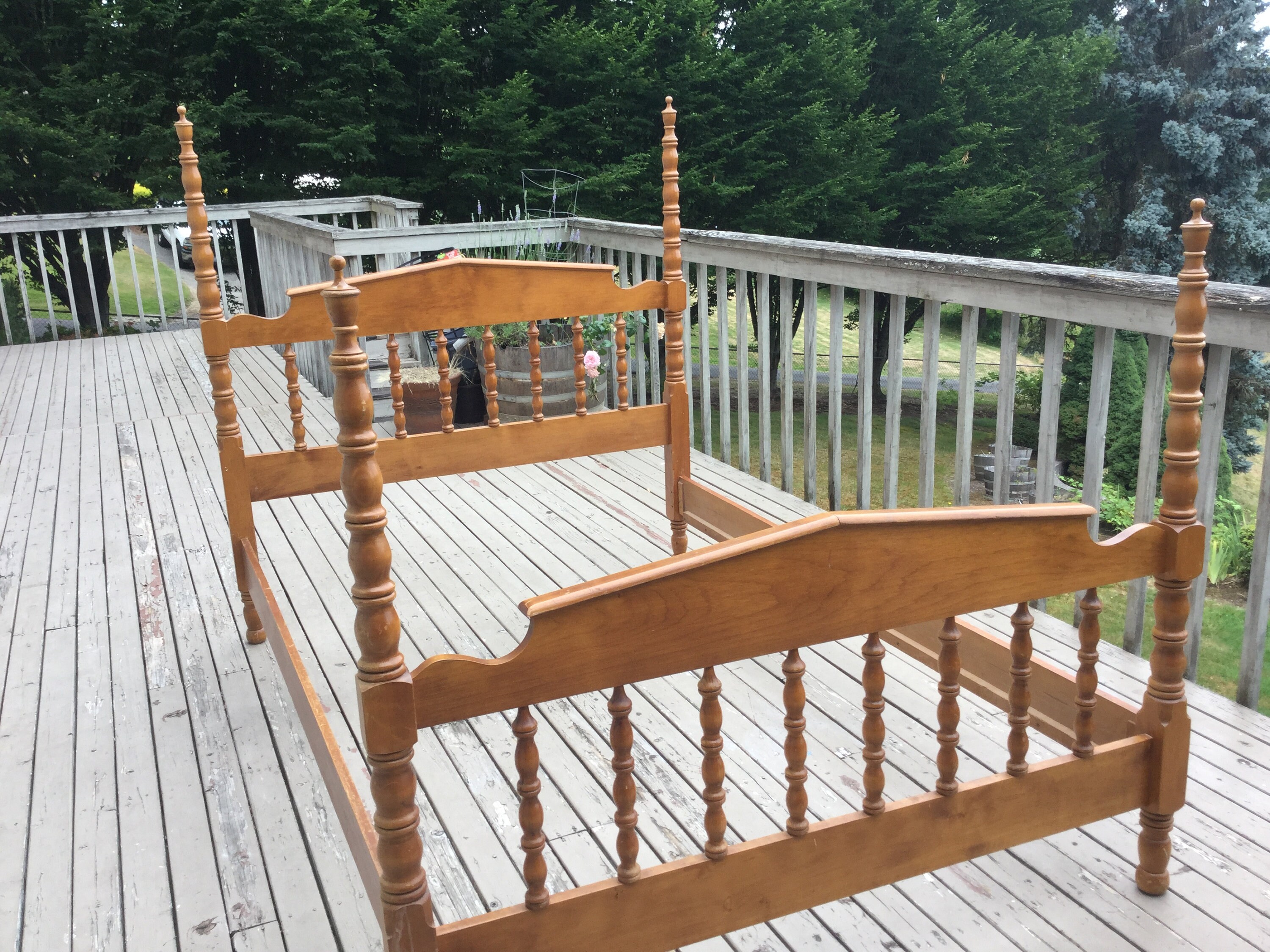 Vintage Maple Heirloom Spindle Spool 4-post Bed Jenny-lind Bed - Etsy