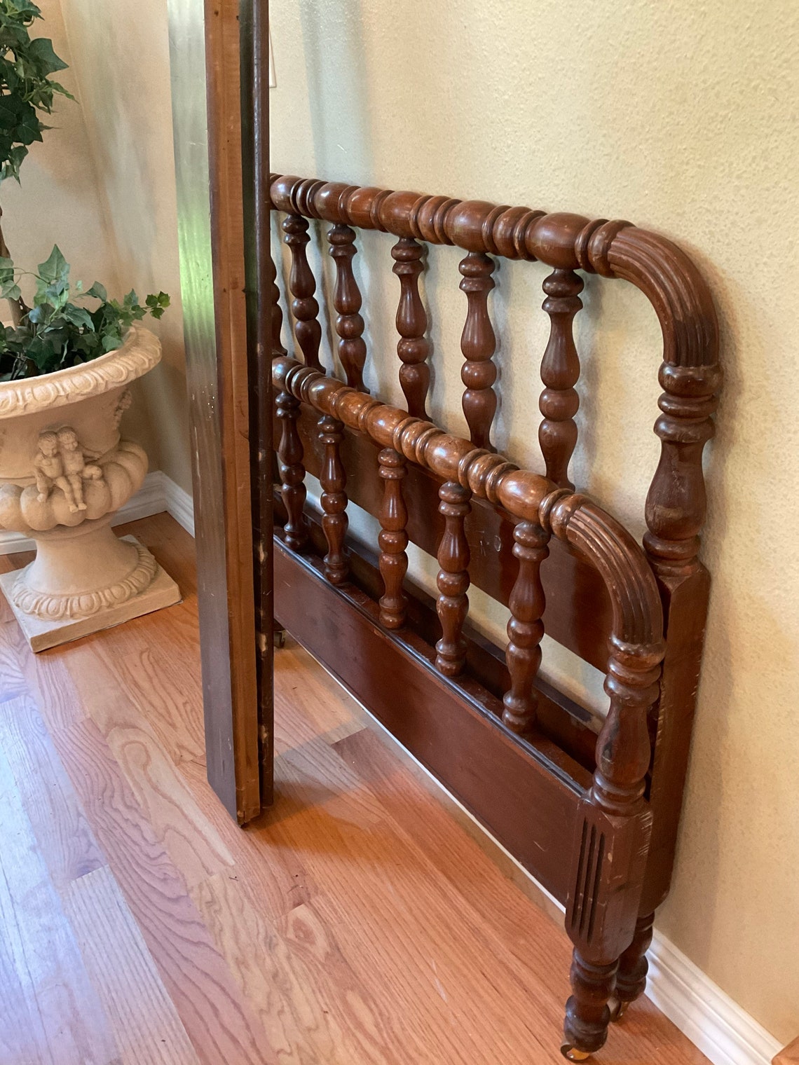 Antique Jenny Lind Twin Size Bed Frame. Spindle Spool Bed. - Etsy