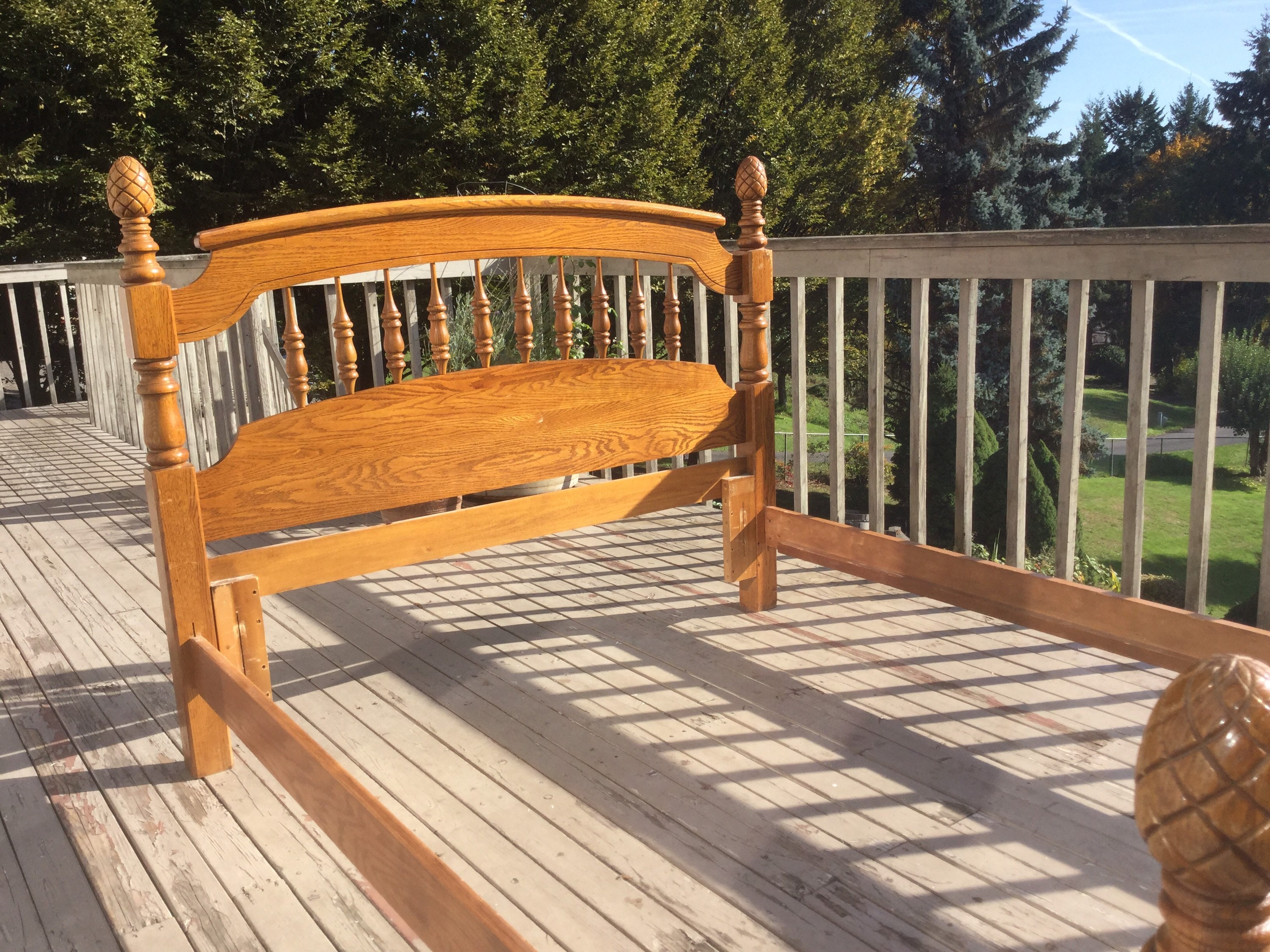 Vintage Spindle Spool Queen Size Bed Frame, Pineapple Bed , Modern ...