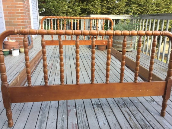 Vintage Maple Spindle Spool Full Size Bed | Etsy