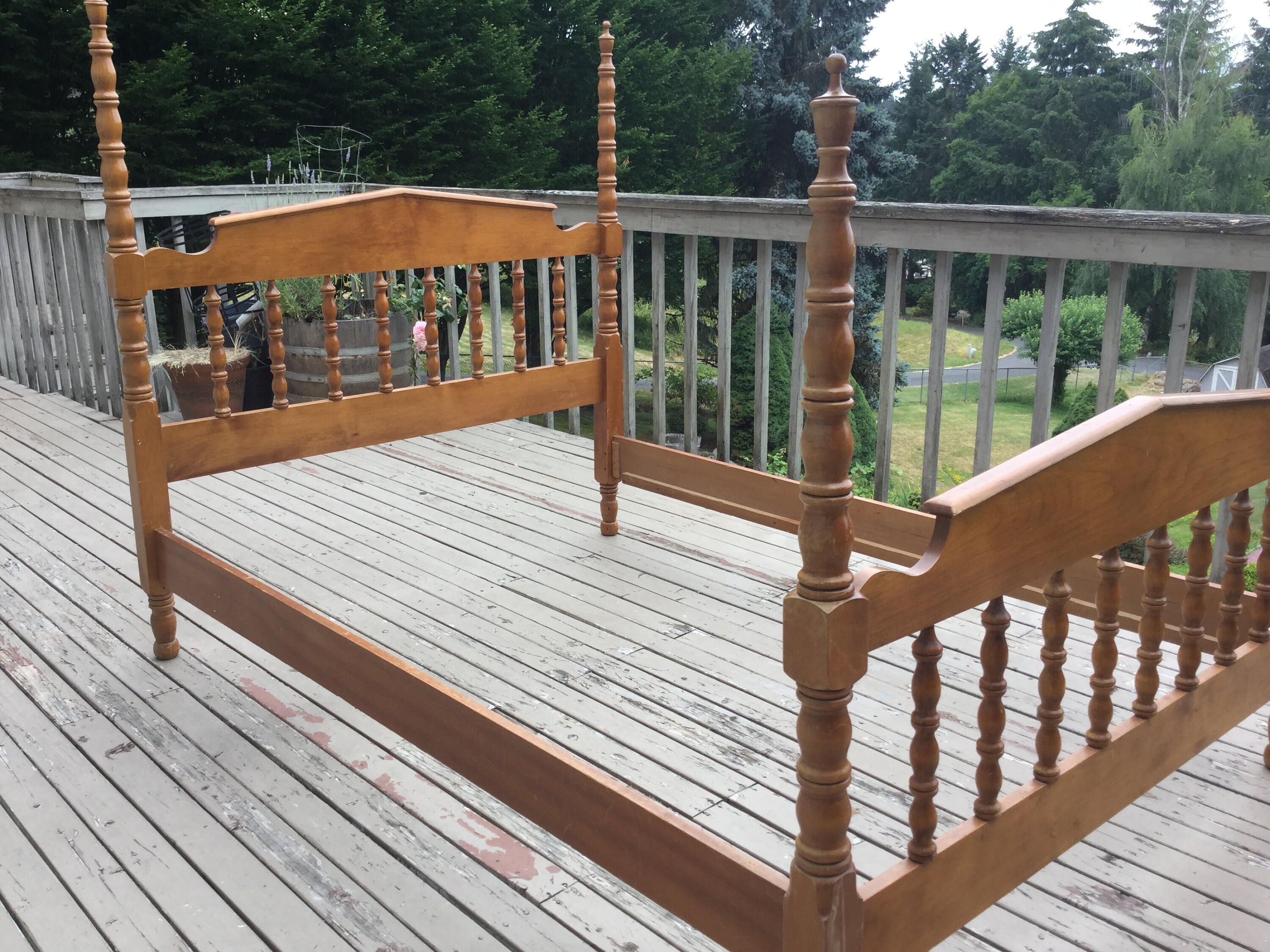 Vintage Maple Heirloom Spindle Spool 4-post Bed Jenny-lind Bed - Etsy