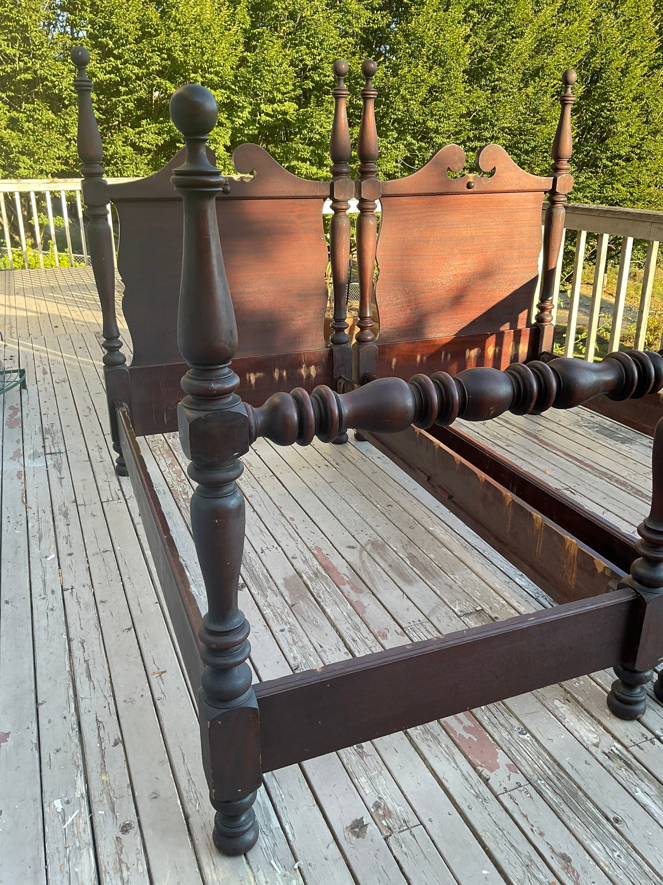 Antique Colonial Twin Size Bed Frames. Pair of Antique Twin Size Beds ...