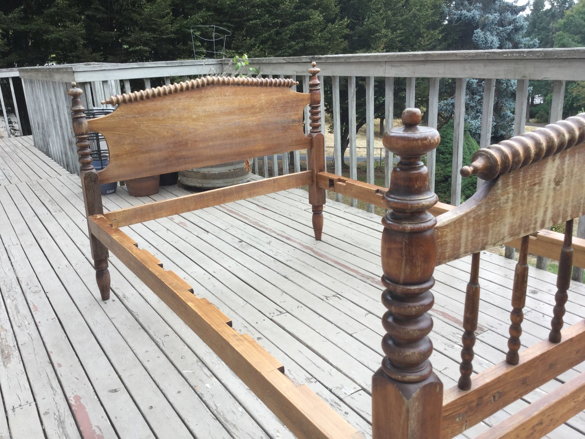 Antique Heirloom Bobbin Spindle Bed Jenny Lind Bed 3/4 Size - Etsy